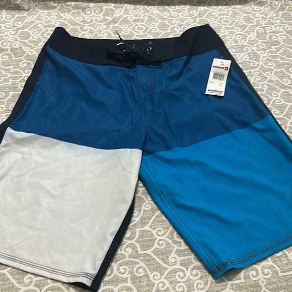 Quiksilver | Swim | Mens Quicksilver Board Shorts Sz 32 Nwt | Poshmark